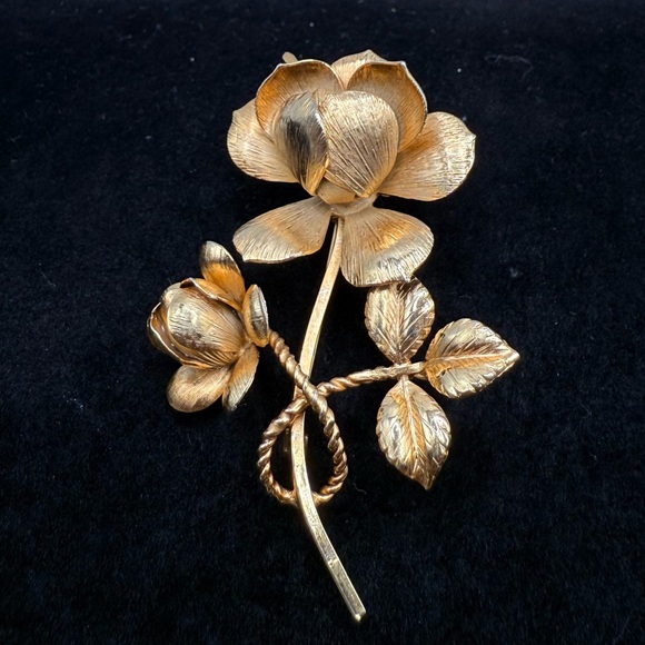 giovanni | Jewelry | Vintage Giovanni Gold Floral Brooch | Poshmark